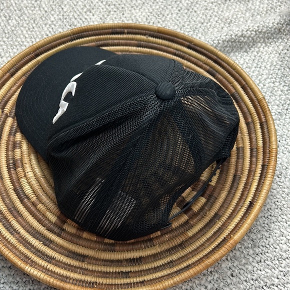 Hurley | Accessories | Hurley Aloha Trucker Hat Floral Under Brim ...